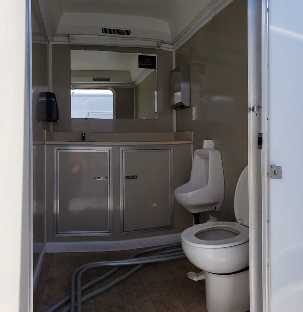 1 ADA + 2 Stall 3 Sink Restroom Trailer Classic - Diamond Environmental ...